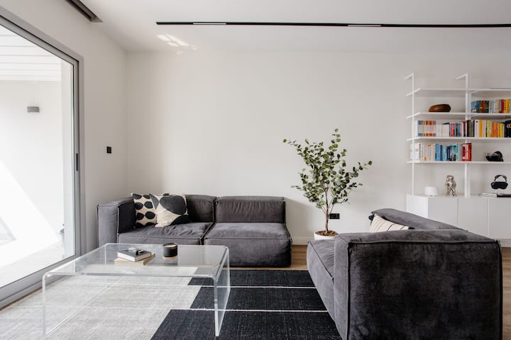 Elevated Marina Living | 2br | 18th Floor - Dubaï