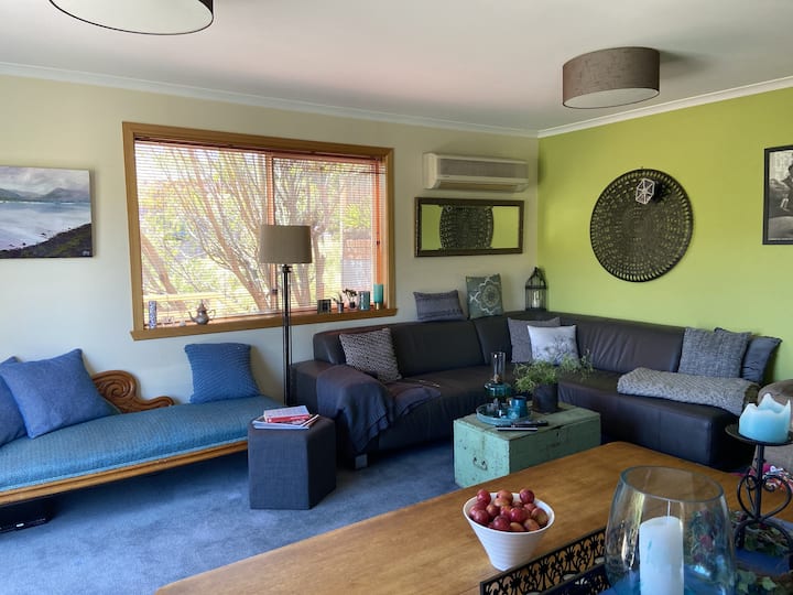 Close To Hobart And Within A Peaceful Setting - Hobart