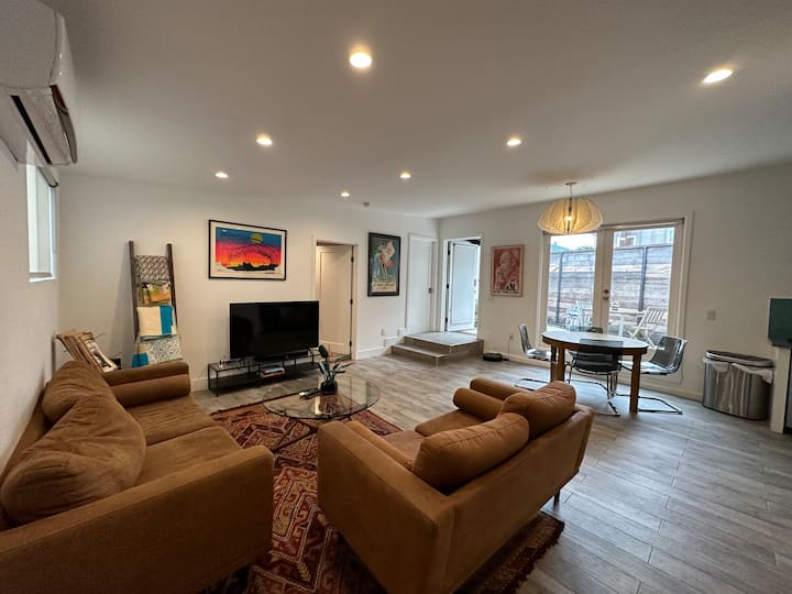Large, Private Home In The Heart Of Venice - Santa Monica, CA