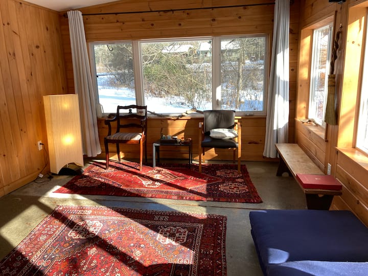 Light-filled Solitude In Quiet Home - Ithaca, NY