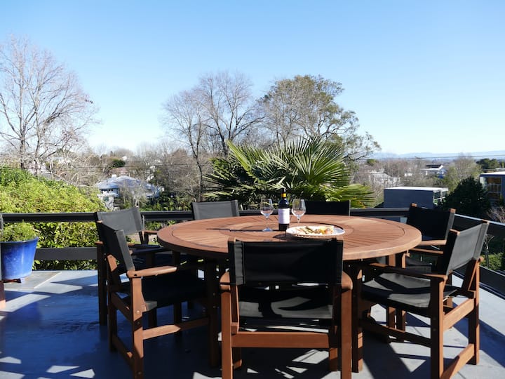 Peaceful Hideaway In Havelock North. - Clive