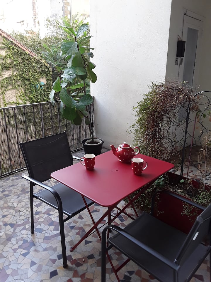 Hyper Centre , F2 Avec Terrasse Au Calme - Clermont-Ferrand