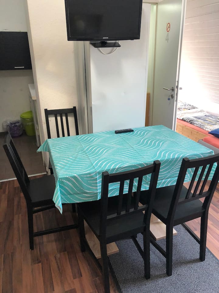 4 Dachzimmer 3 Bis 4 Betten Mit Kochnische & Bad - Limburg an der Lahn