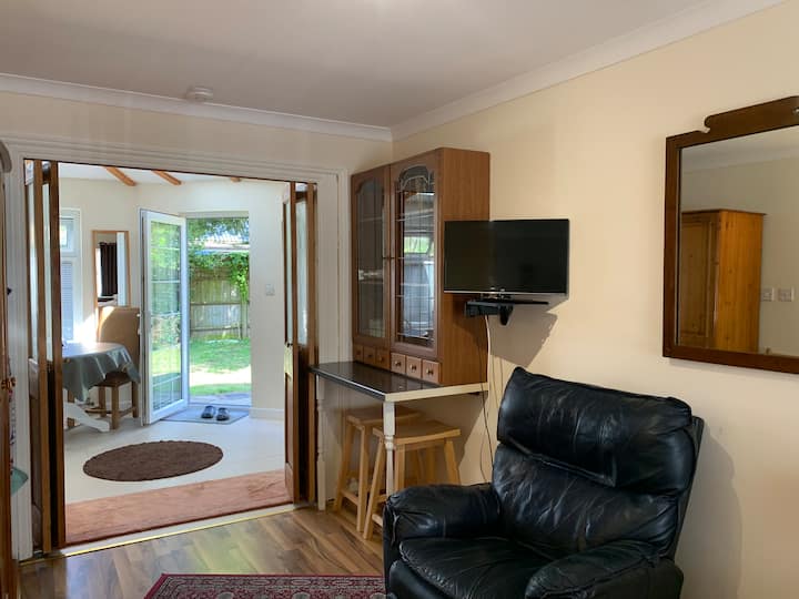 Self Contained Sutton Courtenay Studio - Didcot