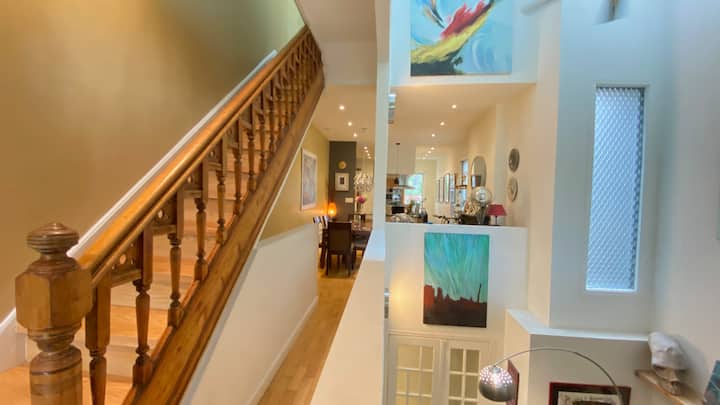 Kensington Market Heritage Town House W City Views - Toronto