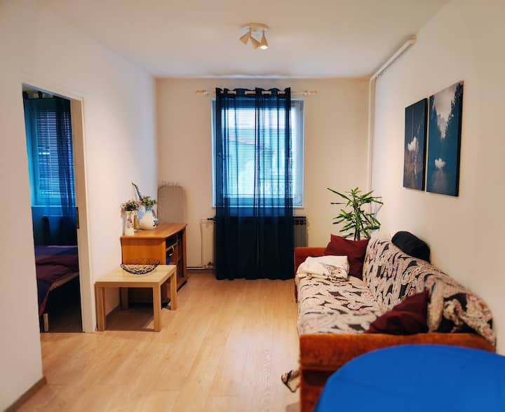 Quiet And Colorful Apartment Zagreb - Zagreb