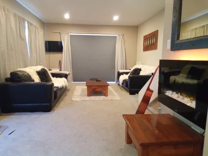 5 Ski Bus Groceries Town 1min Walk No Traffic Jams - Queenstown