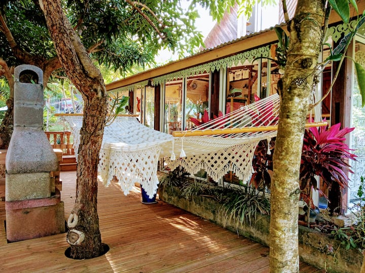Logement Entier, Case En Bois Avec Jardin Tropical - Réunion