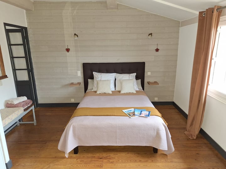Chambre Médoc Du Logis Du Parc Avec Petit-déjeuner - Libourne