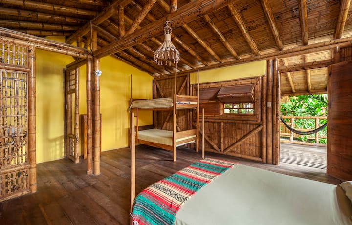 Casa Banana- Oceanside Family Suite - Mompiche