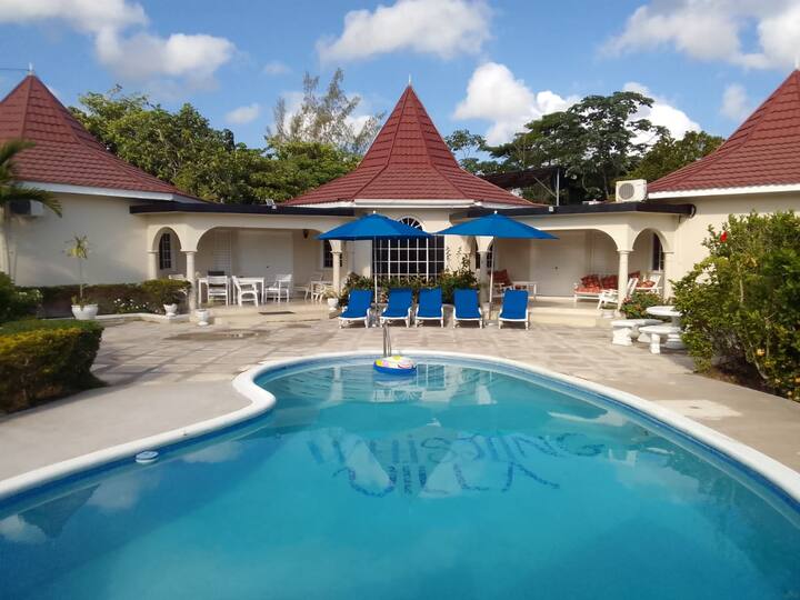 4 Bedroom Villa With Private Pool In Runaway Bay - Jamaika