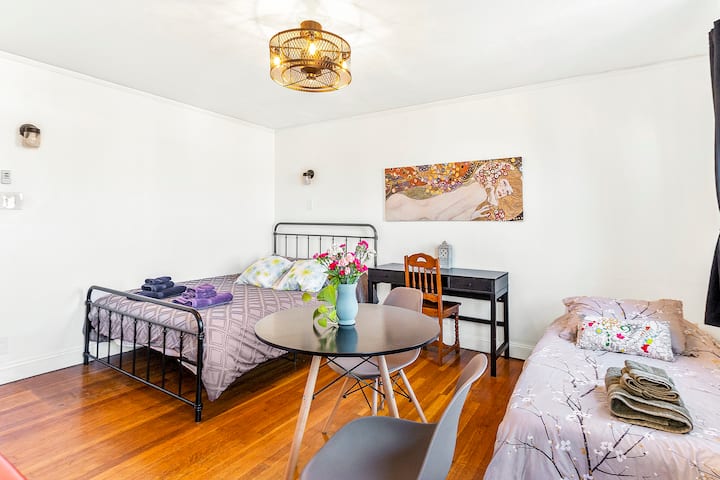Studio-like Beautiful Private Room! - Woodside - Queens NY