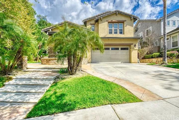 4 Bd 3 Bath 3,000 Sqft Fullerton - 喜瑞都