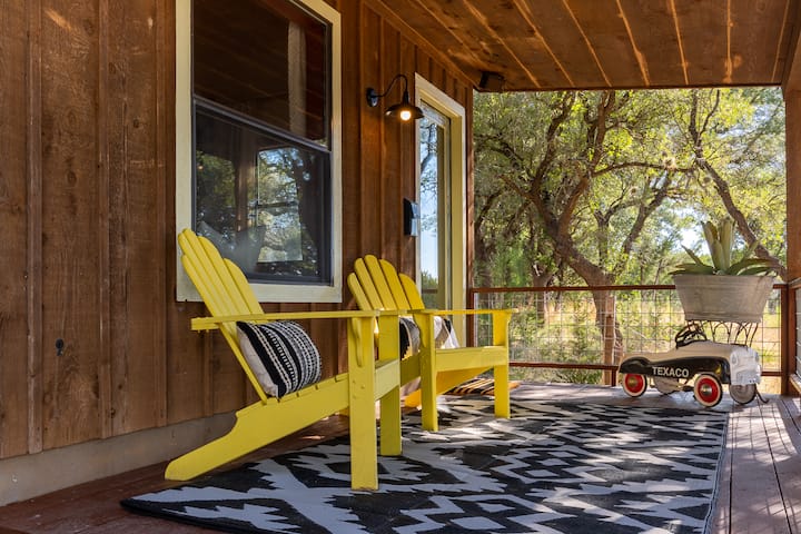 Kick Back Cabin - Near Dripping Springs - Pedernales Falls State Park, Johnson City