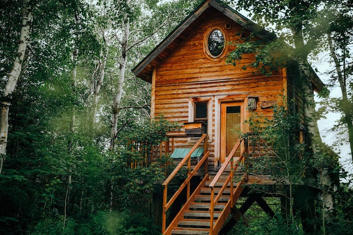 Cabane Perchée, Vue Sur Le Fjord: Le Petit Plateau - Quebec