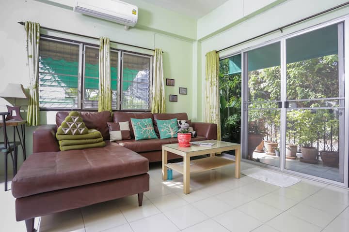 Prime Location! Comfy Townhome Within The Old Town - Chiang Mai
