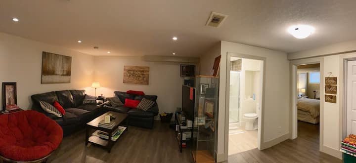 Lovely Currie Barracks Townhouse. - Calgary