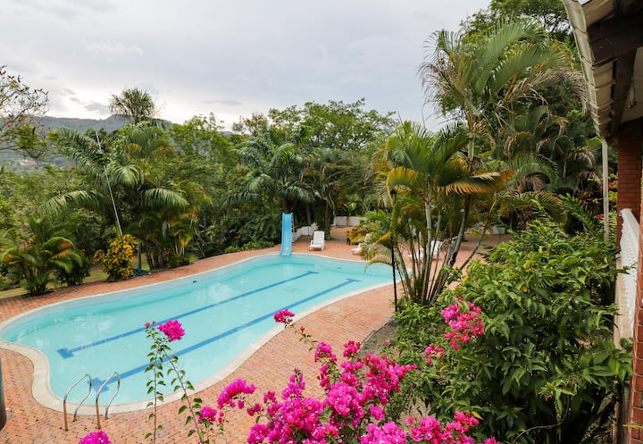 Beautiful Country House In Villeta. - Villeta