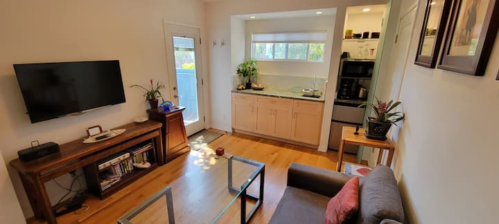 Del Rey Private Modern Ocean Breeze Suite - Marina del Rey