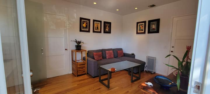 Del Rey Private Modern Ocean Breeze Suite - Culver City, CA