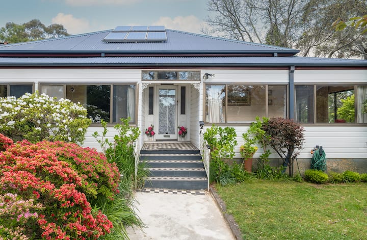Wrexham - Charming Guest House, Large Garden. - Katoomba
