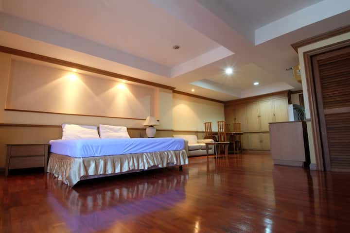 Big Apt Near Khoasan/grand Palace Up To 6 Per.#124 - Bangkok