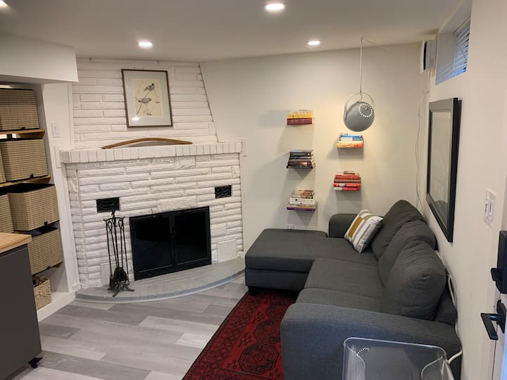 Designer Junction Suite Fireplace, Backyard Oasis - Toronto