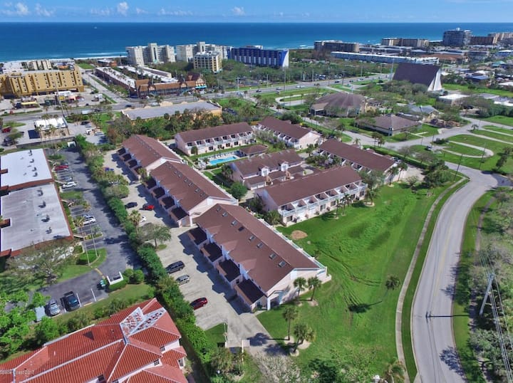 Quiet Townhouse Close To Beach And Restaurants - Cocoa Beach, FL
