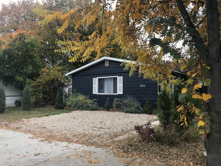 Central Missoula Cottage - Missoula, MT