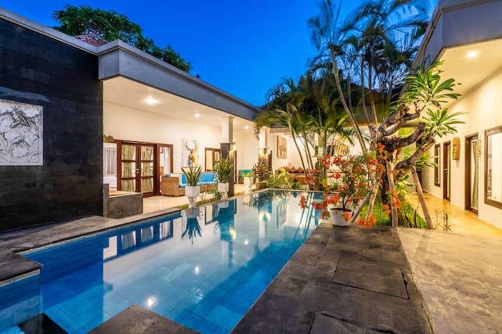 4br Villa Coco -Walking Distance To Seminyak Beach - Seminyak
