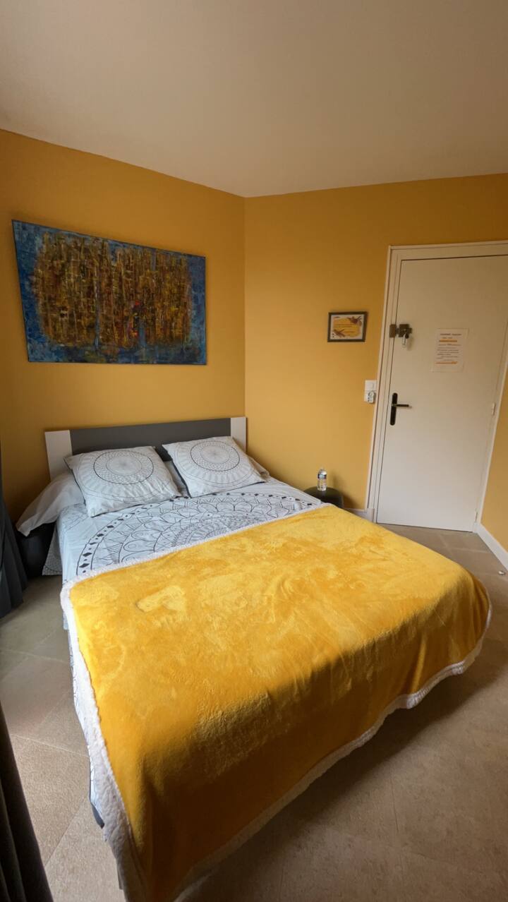 Spa Privatif Chambre Capucine 2 P - Wifi - Castelnaudary