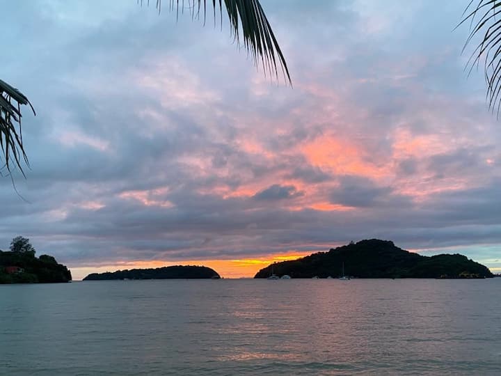 Apartment W/ Ocean Front - Phuket