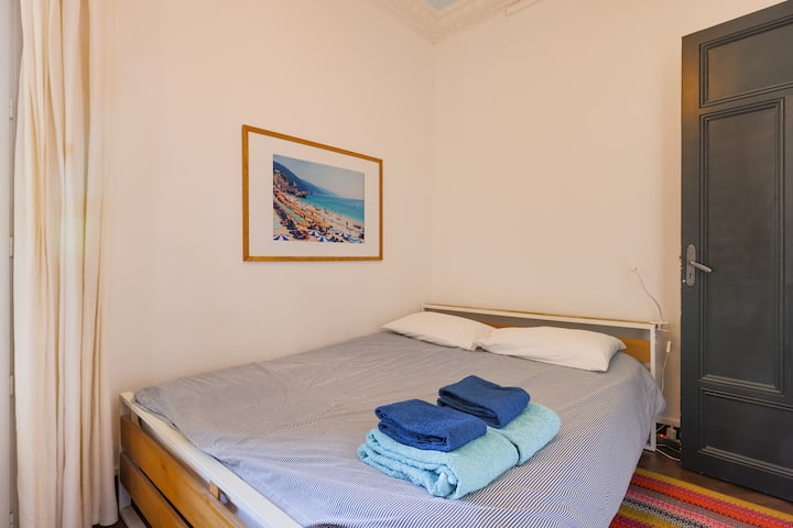 Bed Of Your ☆Dreams☆ W Terrace 5 Minutes To Beach - Nice