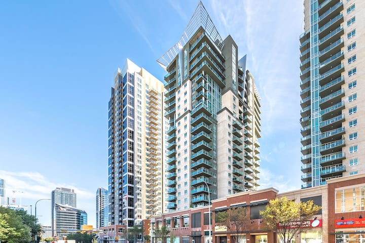 Corporate Sub-penthouse-king /Queen Beds - Dwntwn. - Calgary
