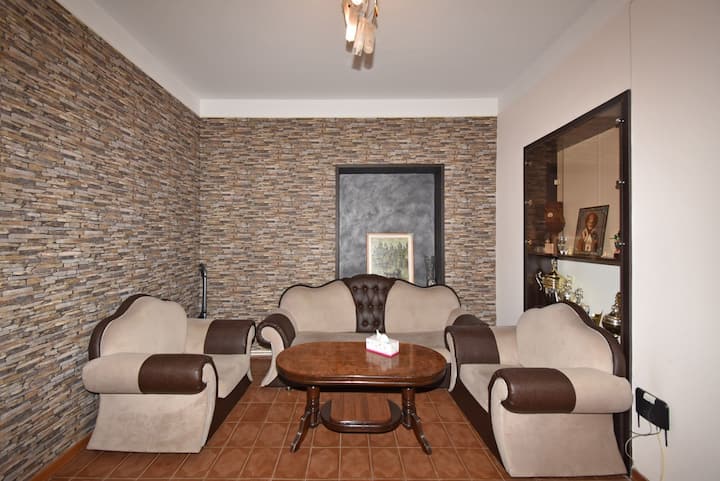 Beautiful Apt For Rent In The Heart Of Yerevan! - Erevan