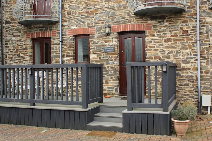H9 - The Stores - Aberystwyth