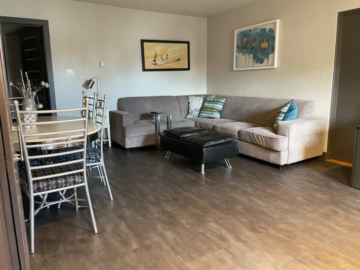 Vintage Modern Home - Reno, NV