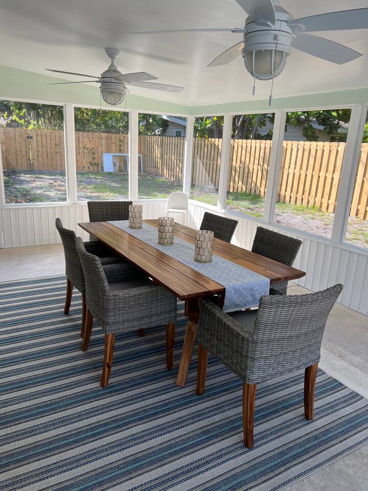Adorable Pool House, Close To Siesta Key Beaches - Siesta Key, FL