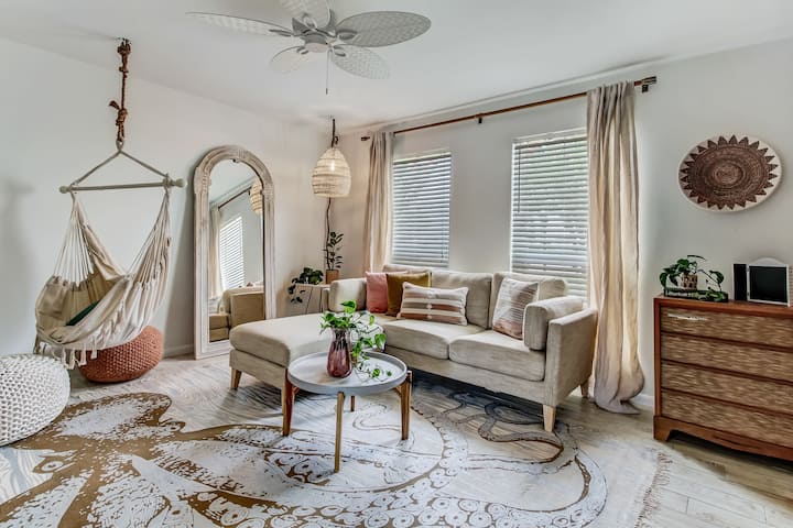 Boho Beach Townhouse W Pool- 2 Min. Walk To Beach! - Fernandina Beach, FL