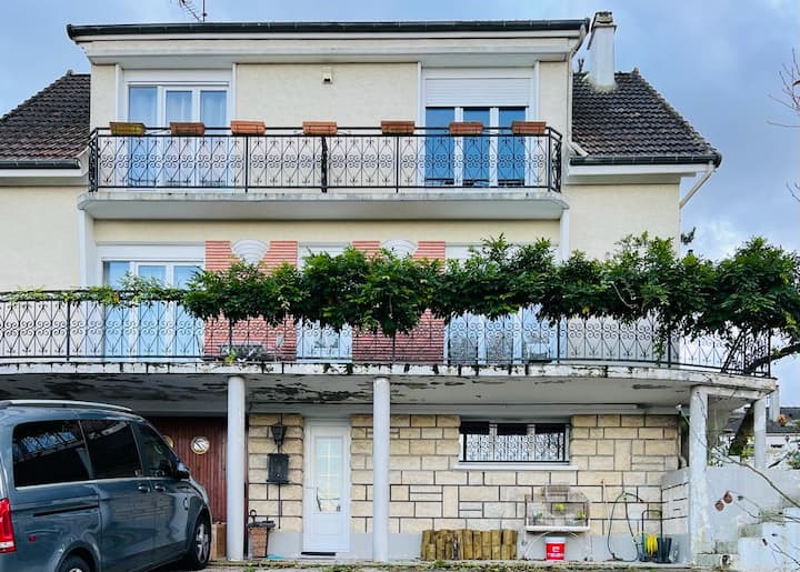 Large House With Garden Near Disneyland - Torcy