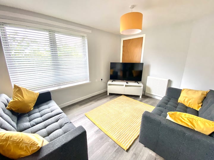 Restalrig Apartment - Modern 2 Bed Flat - Musselburgh