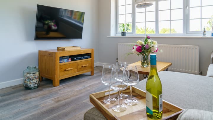 Spacious & Charming Apartment By The New Forest - Fordingbridge