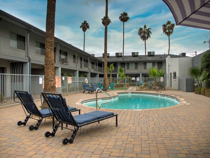 Coronado Flats 1 Bedroom - Full Kitchen & Laundry - Phoenix