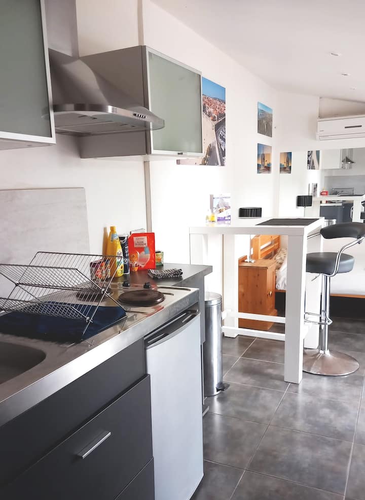 Petit Studio Individuel Proche De La Mer - Antibes