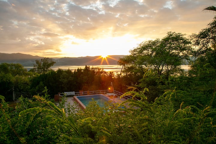Siquiman Amplio Chalet Antiguo Con Vista Al Lago - Villa Carlos Paz
