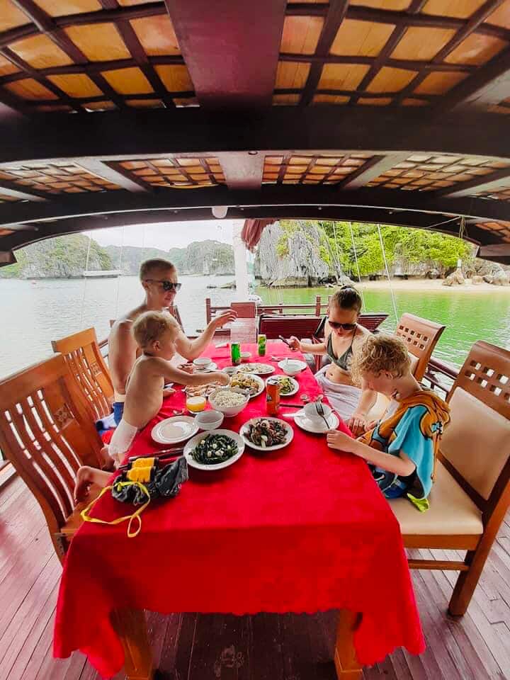 Eco Floating Little Boat House In Lan Ha Bay - Cat Ba