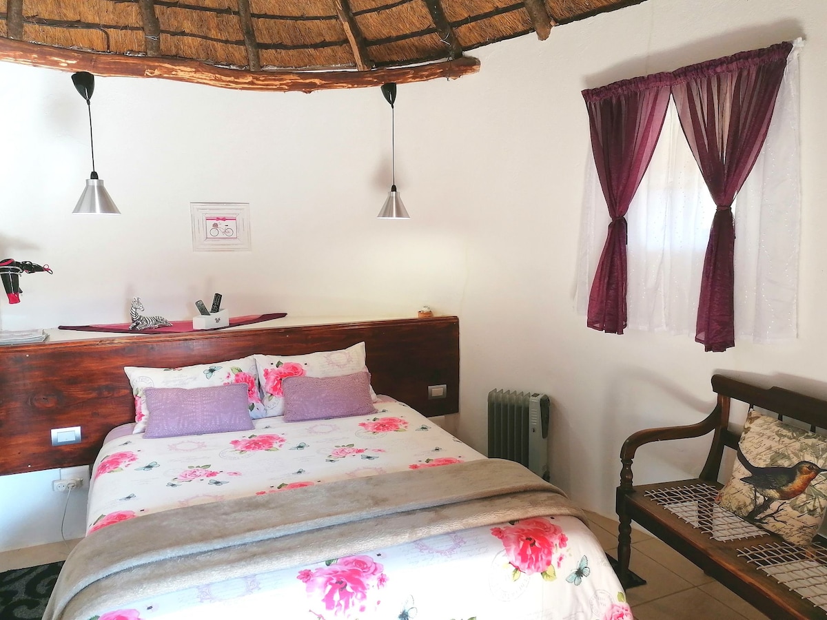 Fairbairn Guest Farm Little Rondavel, habitación 3 - Granjas en ...