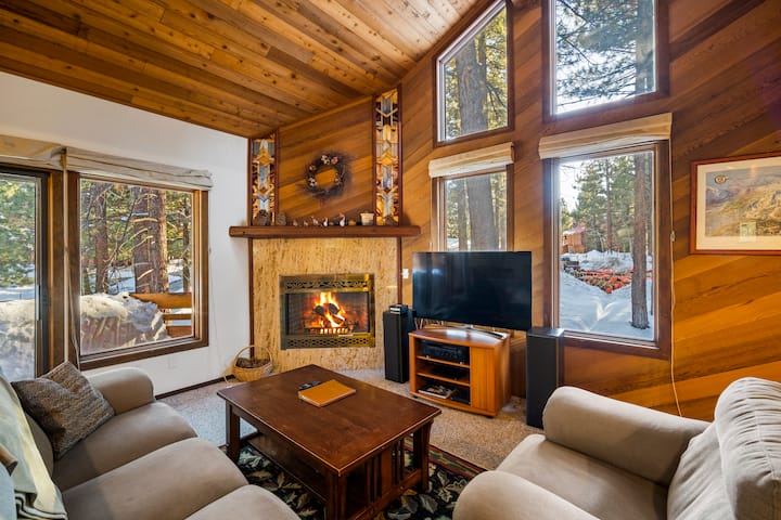 Townhouse With 2 Car Garage~laundry~high Ceilings - Mammoth Mountain, CA