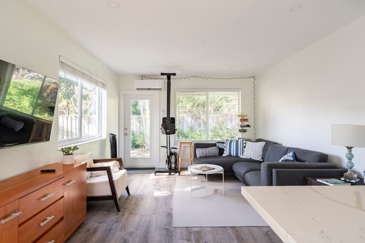 Bright 2br In Landscaped Oasis. - Fort Lauderdale, FL
