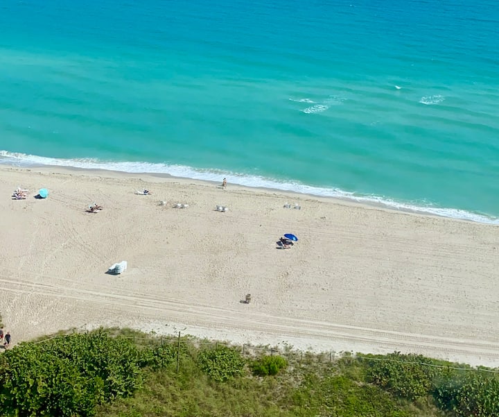 Miami Beach-  Ocean Front. - Miami Beach